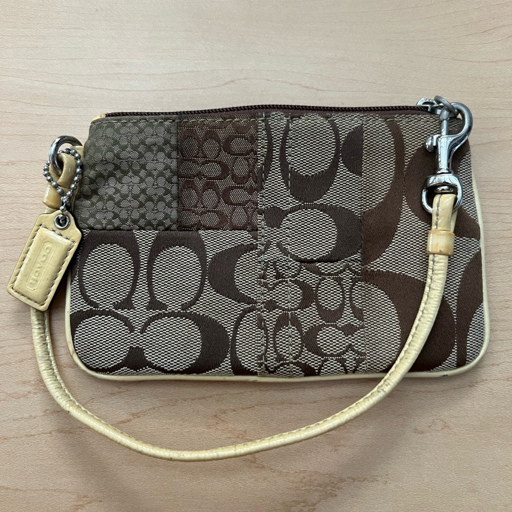 Coach Signature Patchwork Wristlet - Gem